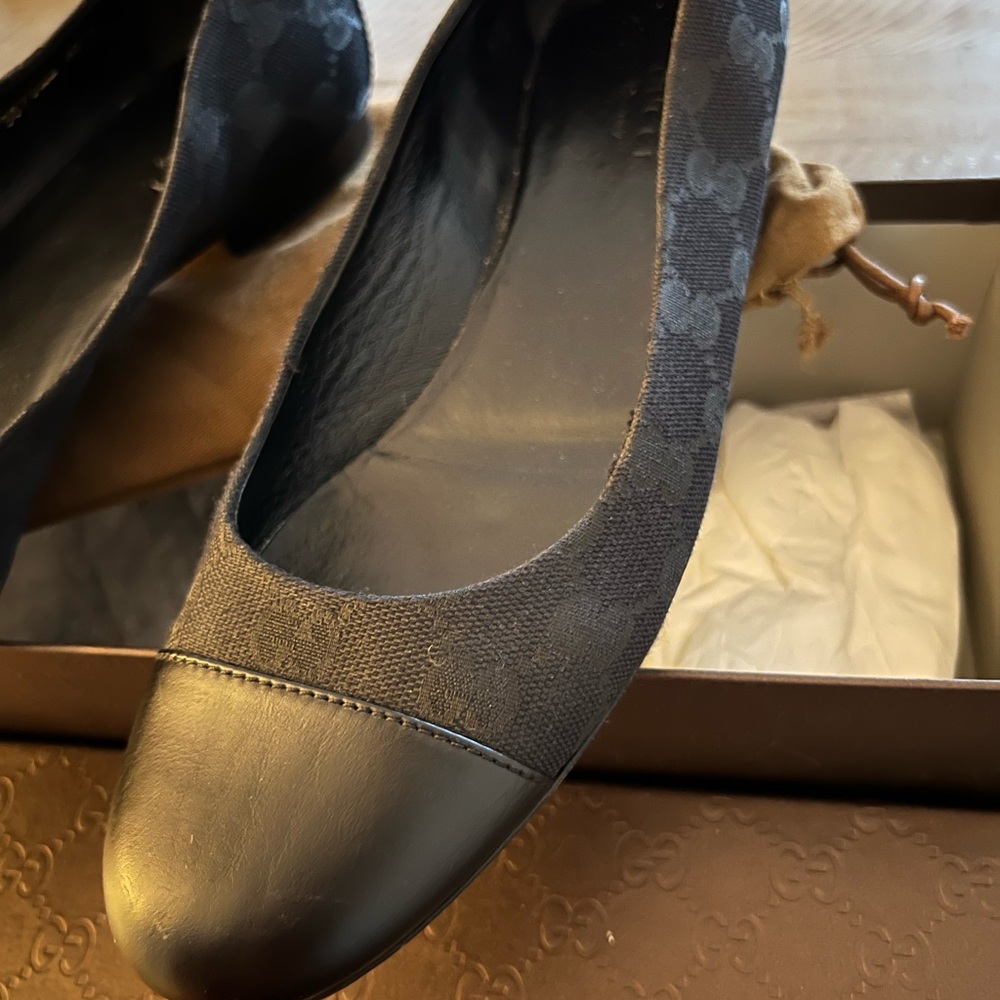 Gucci Flats Authentic - Gem